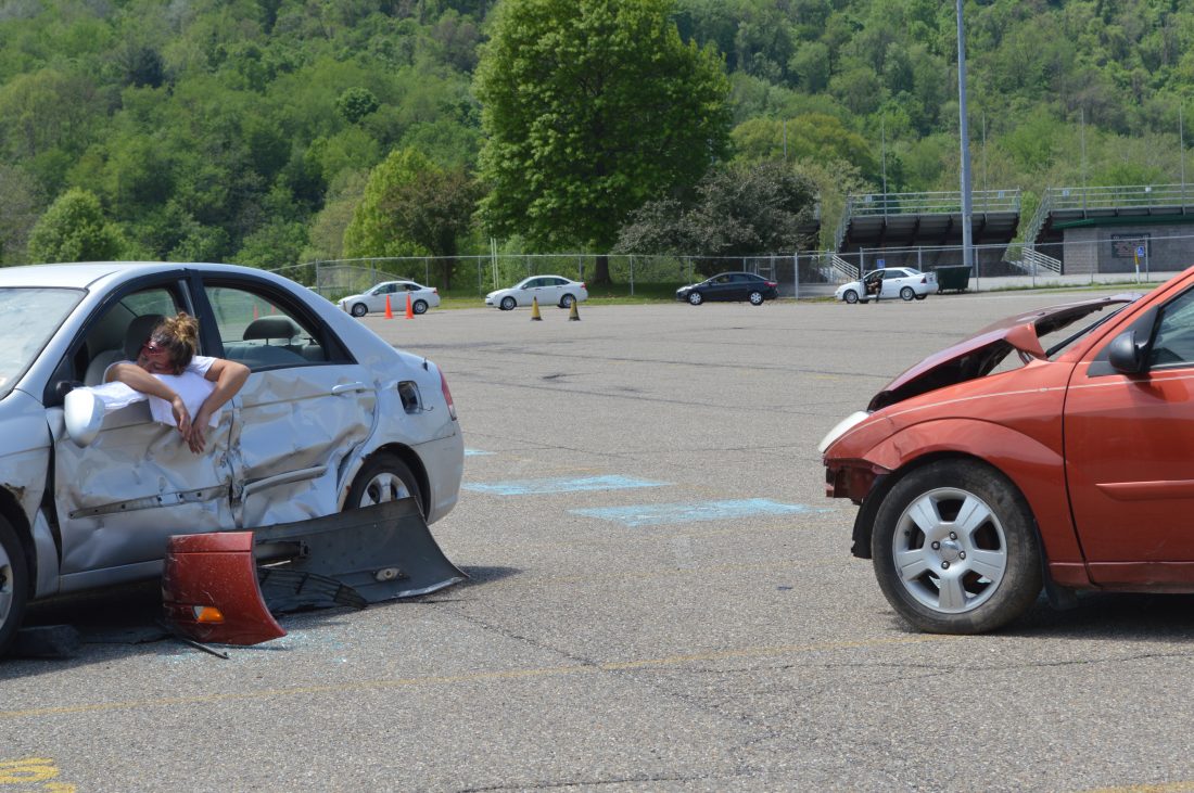 Mock crash offers sobering lesson | News, Sports, Jobs - Weirton Daily ...